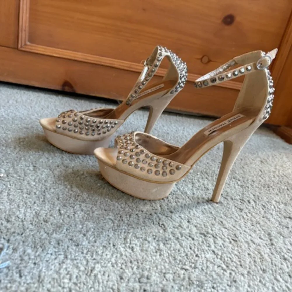 Steve Madden | Shoes | Steve Madden Tan Studded Platform Heels With ...